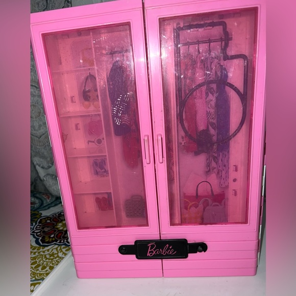 Barbie | Toys | Barbie Fashionistas Ultimatecloset Wardrobe Holder No ...